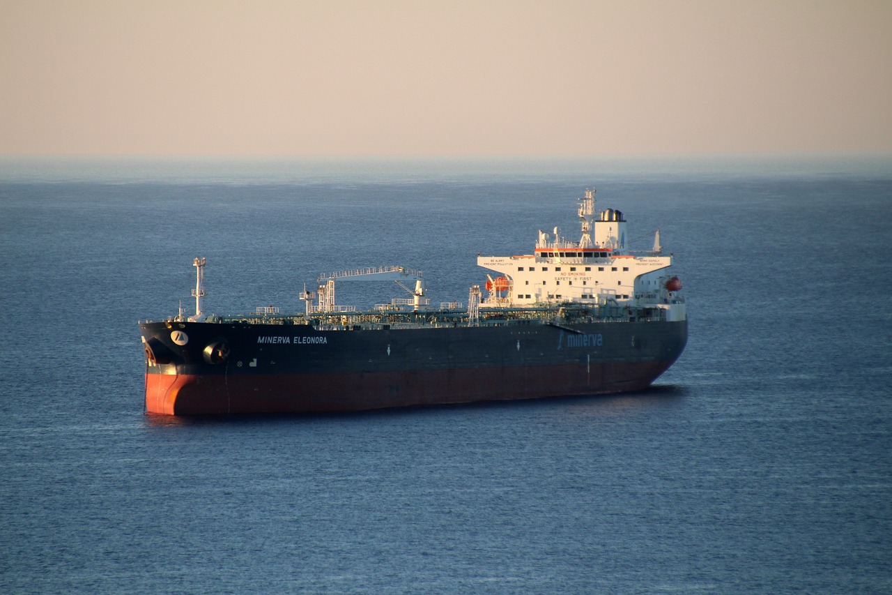 Identifying the best biofuel and suppliers to lower maritime ...